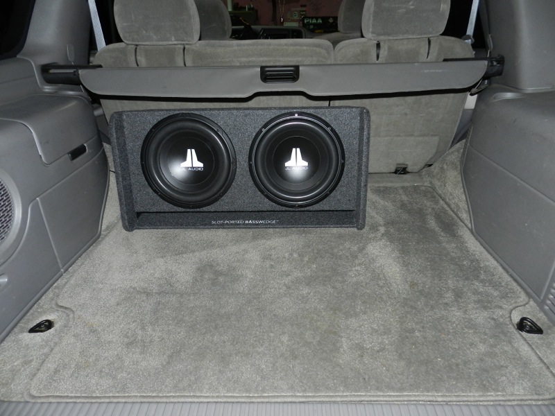 2001 Suburban Audio Upgrade Adds New Technology