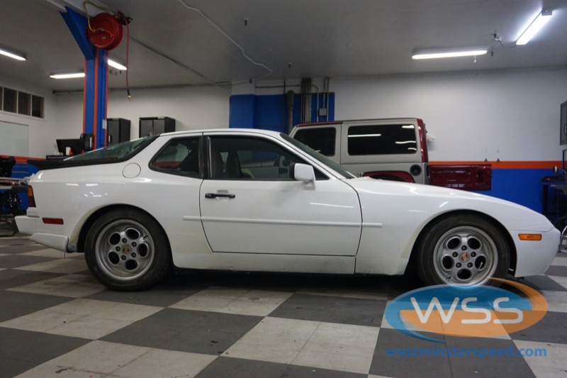 1987 Porsche 944 Turbo Gets Navigation and Technology Upgrades